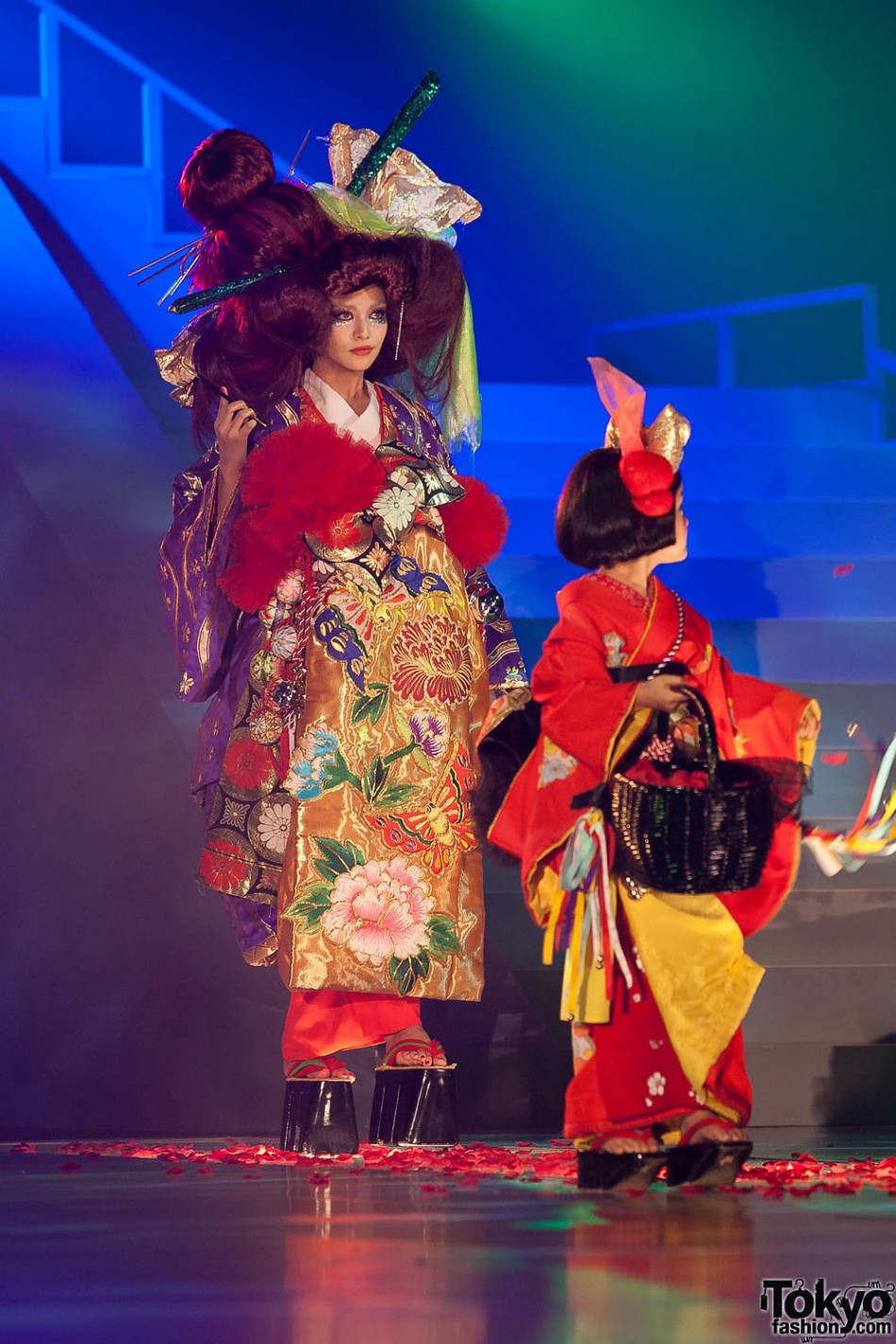 Japanese Hair Show Pictures – Splash International 2012 – Tokyo Fashion