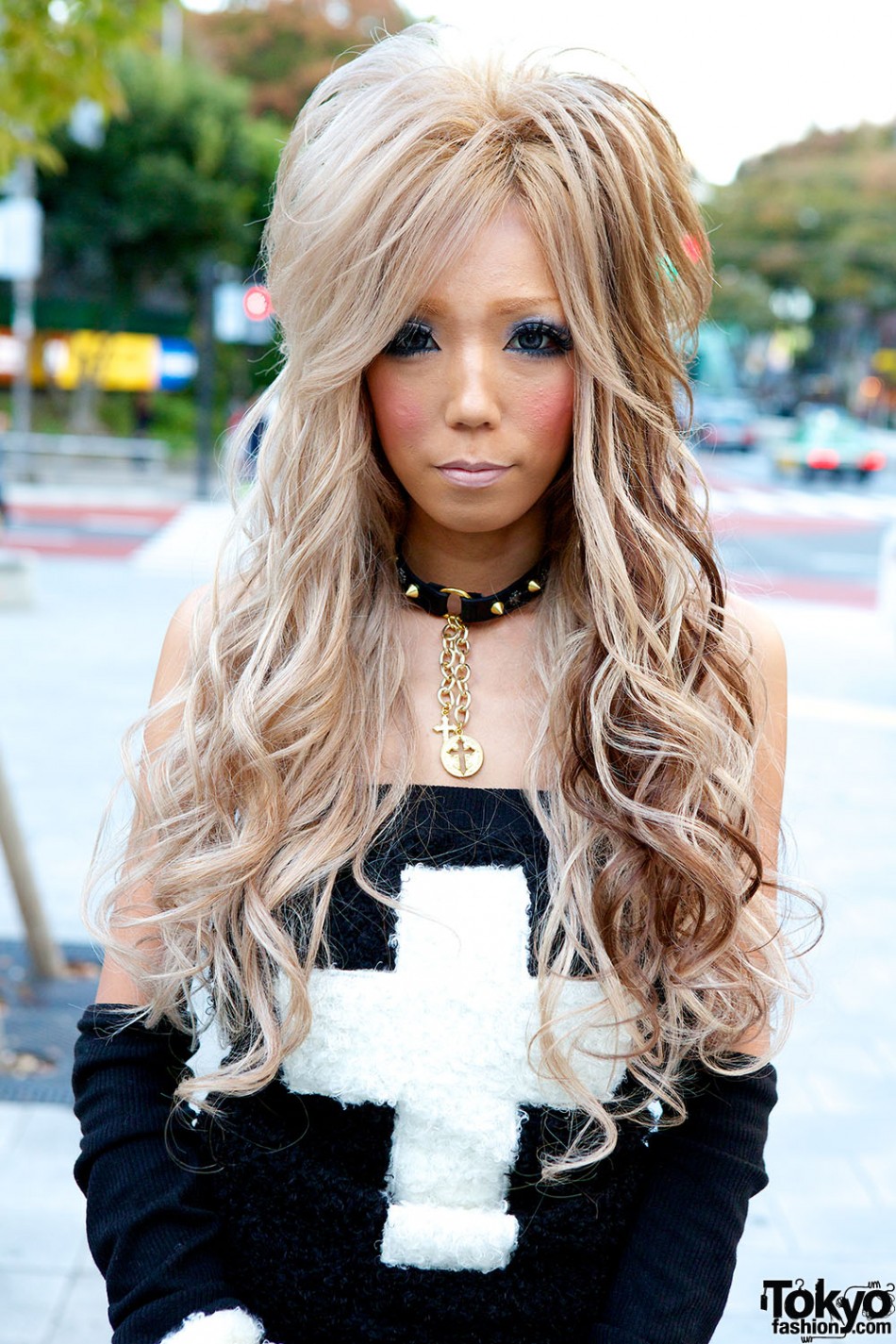Black Diamond Gyaru Yui W Knee High Furry Boots And Cross Top In Shibuya Tokyo Fashion