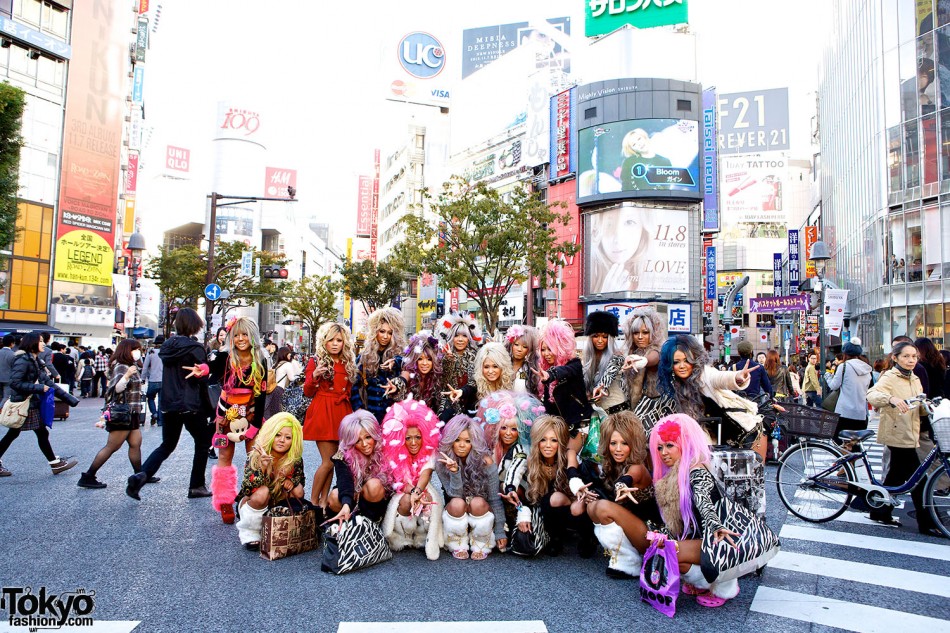 Gyaru United: Japan’s Black Diamond Gals Champion a Kuro Gyaru ...