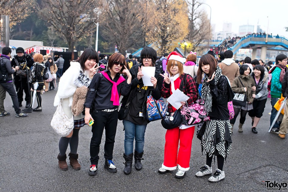“All Live Nippon” Concert Fan Fashion Snaps in Harajuku – Tokyo Fashion