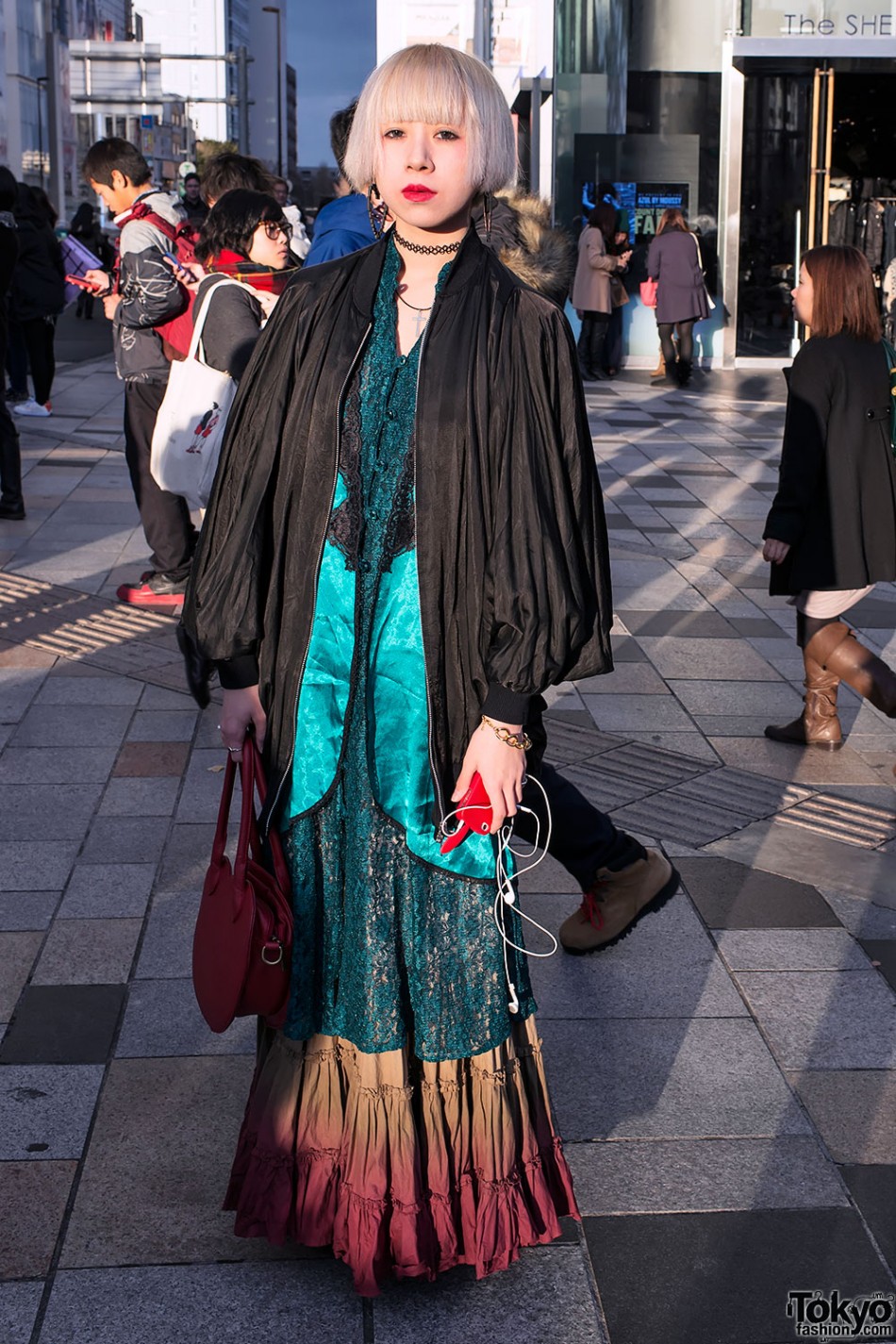 Japanese Fashion Student w/ Blonde Bob & Pixel Heart Earring in ...