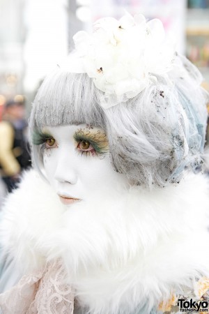 Shiro-Nuri Minori In Floral Coat, Chiffon Dress & Bow Shoes – Tokyo Fashion