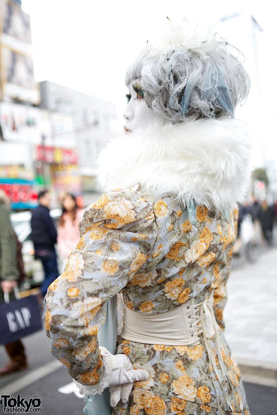Shiro-Nuri Minori In Floral Coat, Chiffon Dress & Bow Shoes – Tokyo Fashion