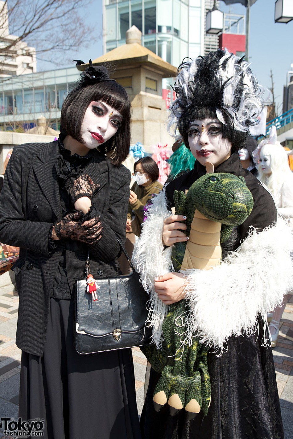 Japanese Shironuri “White Face Monster Party” in Harajuku – Pics ...