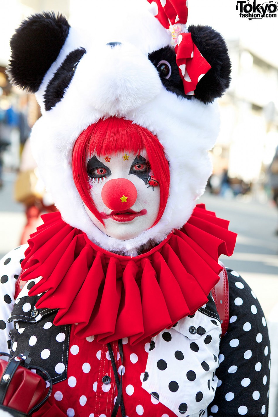 Pierrot-Panda Shironuri on The Street in Harajuku – Tokyo Fashion