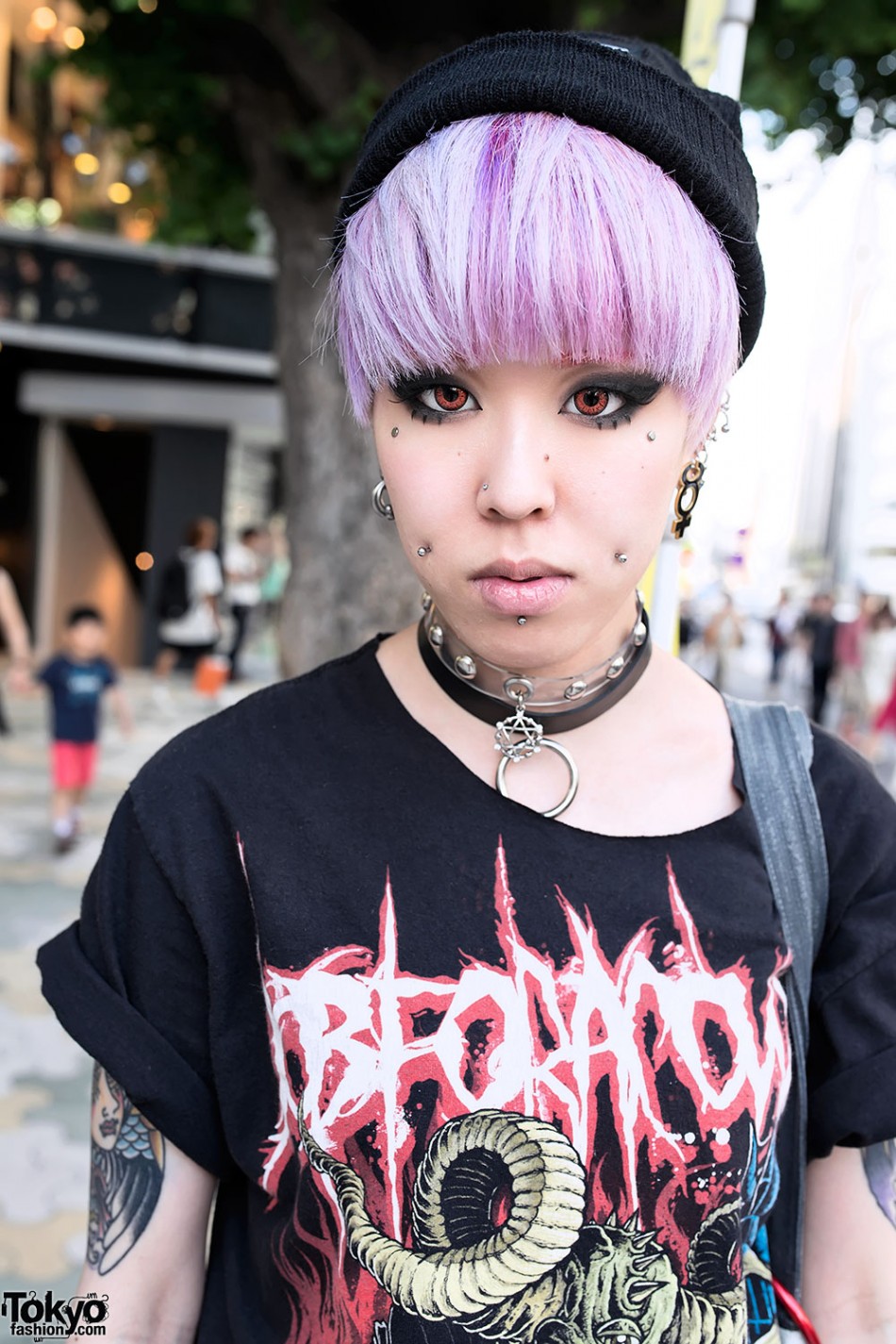 Chamii, Miho & Maho w/ Pink & Green Hair, Piercings & Boy London in ...