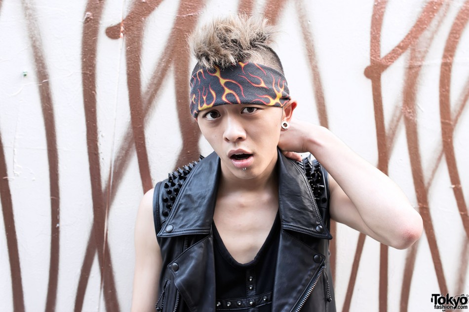 Harajuku Punk Style w/ Mohawk, Leather Vest, Creepers & Ripped Jeans ...