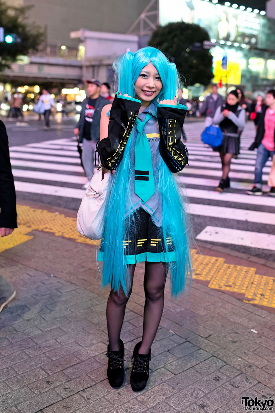 Halloween in Japan – Shibuya Street Party Costume Pictures – Tokyo Fashion