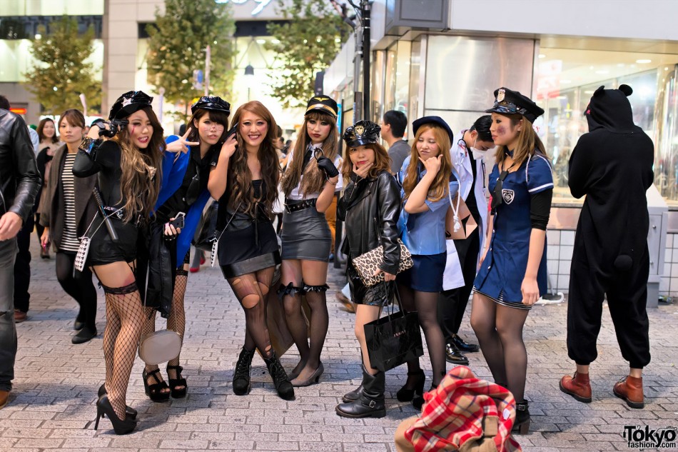 Halloween in Japan – Shibuya Street Party Costume Pictures – Tokyo Fashion