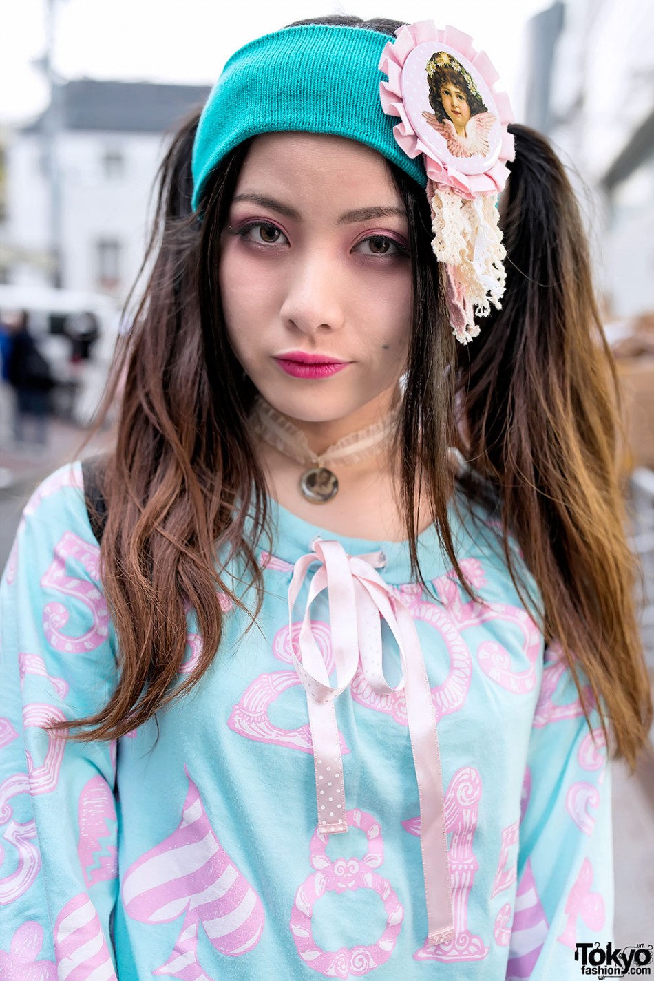 Twintails w/ Headbands, Tiger Backpacks & Colorful Fashion in Harajuku ...