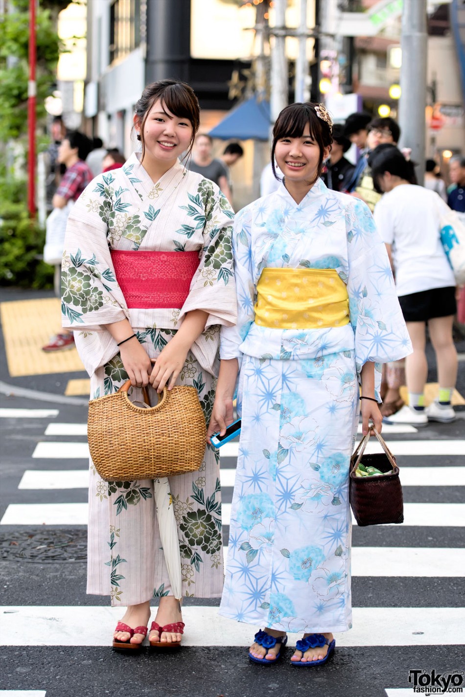 Japanese Yukata Pictures in Harajuku at Jingu Gaien Fireworks Festival – Tokyo Fashion