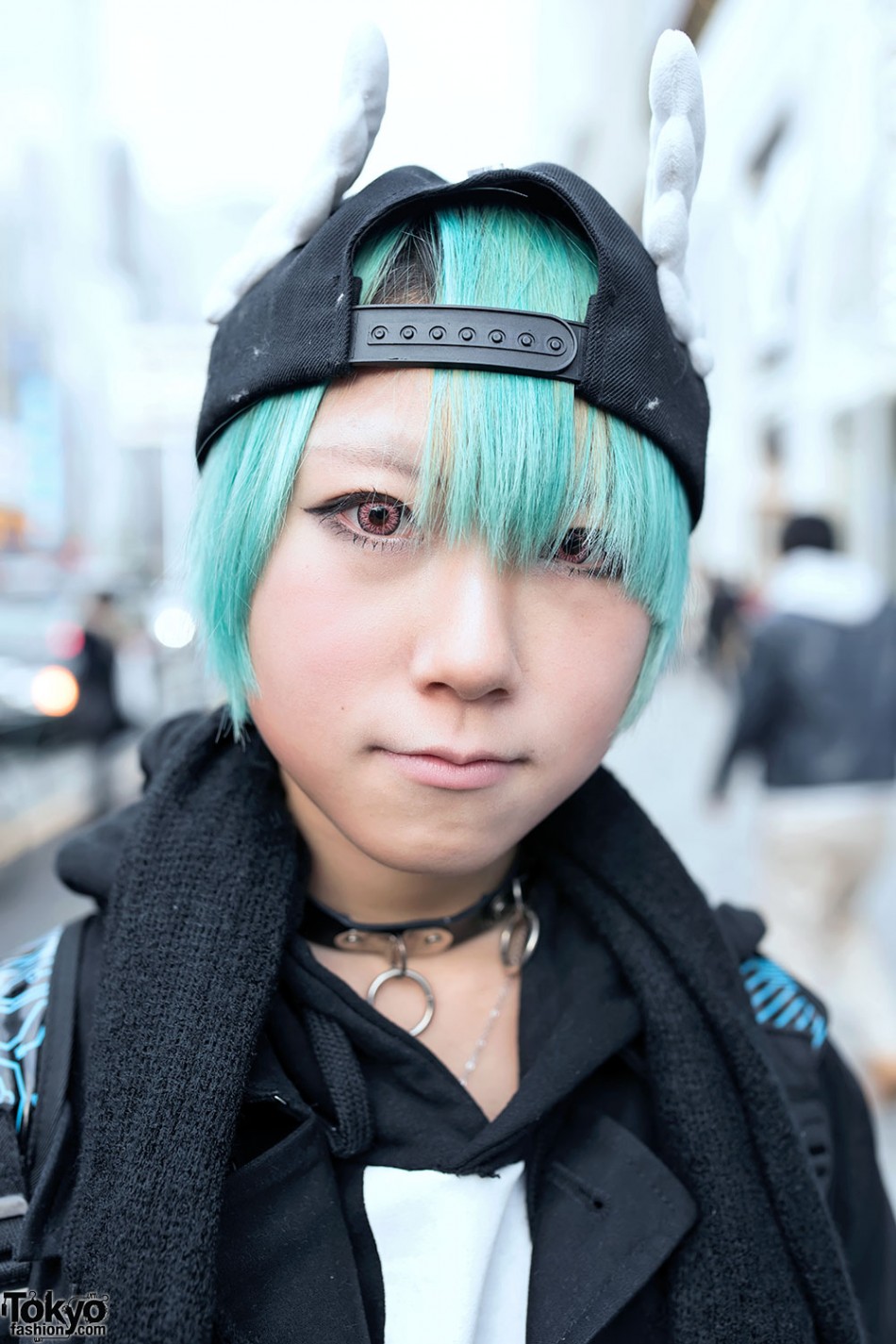 Harajuku Girl w/ Cyberdog Backpack, Green Hair & Monomania – Tokyo Fashion
