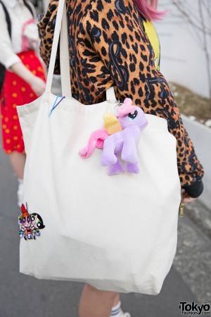 Harajuku Trio in WEGO, Spinns & Joyrich w/ Bart Simpson & Powerpuff Girls – Tokyo Fashion