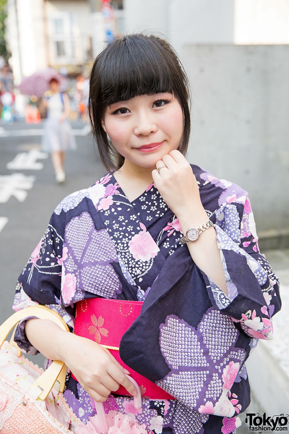 Harajuku Girls in Yukata & Lolita Fashion w/ Baby The Stars Shine ...