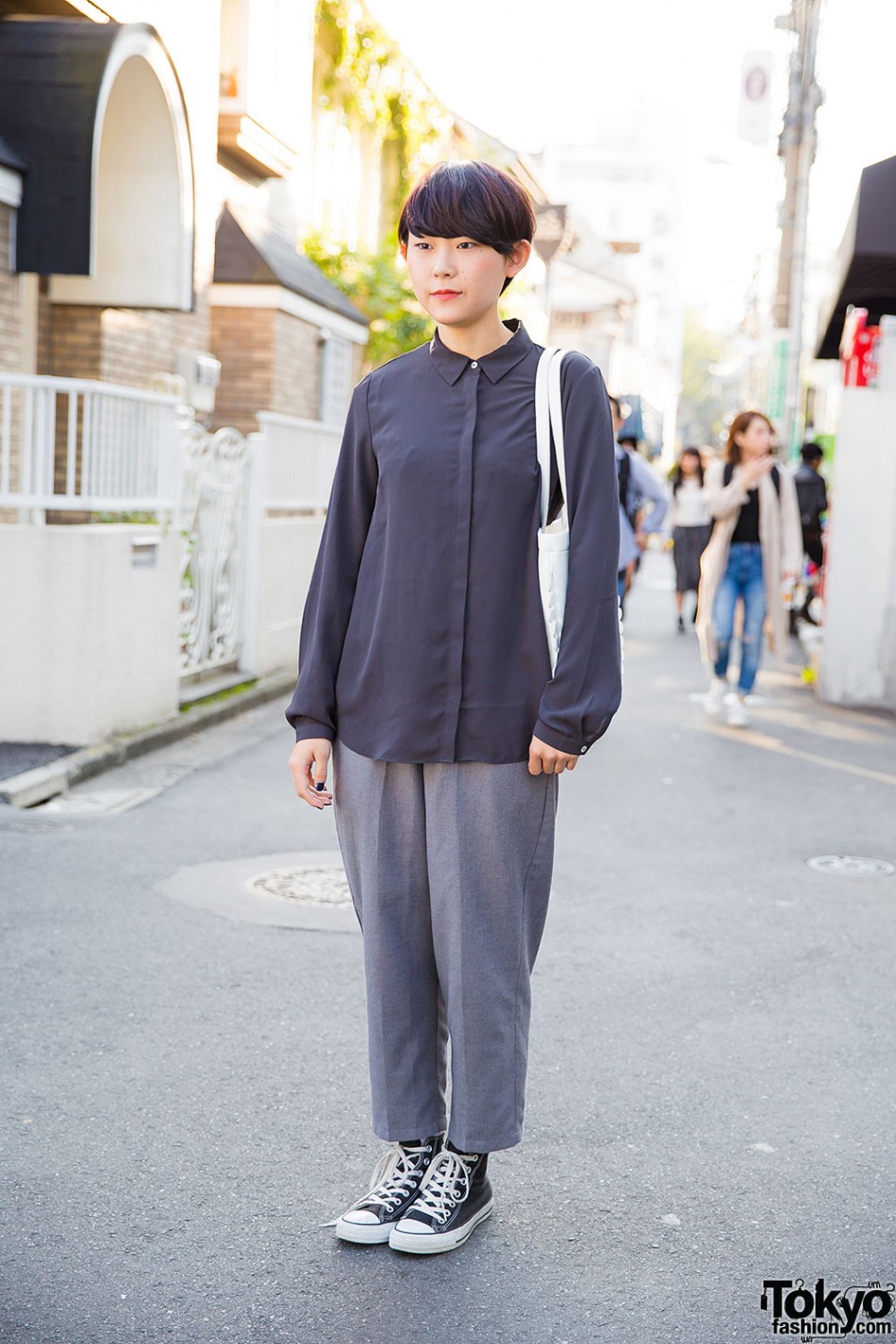 Harajuku Girl in Minimalist Fashion w/ Tokyo Bopper Milk Crown Bag ...