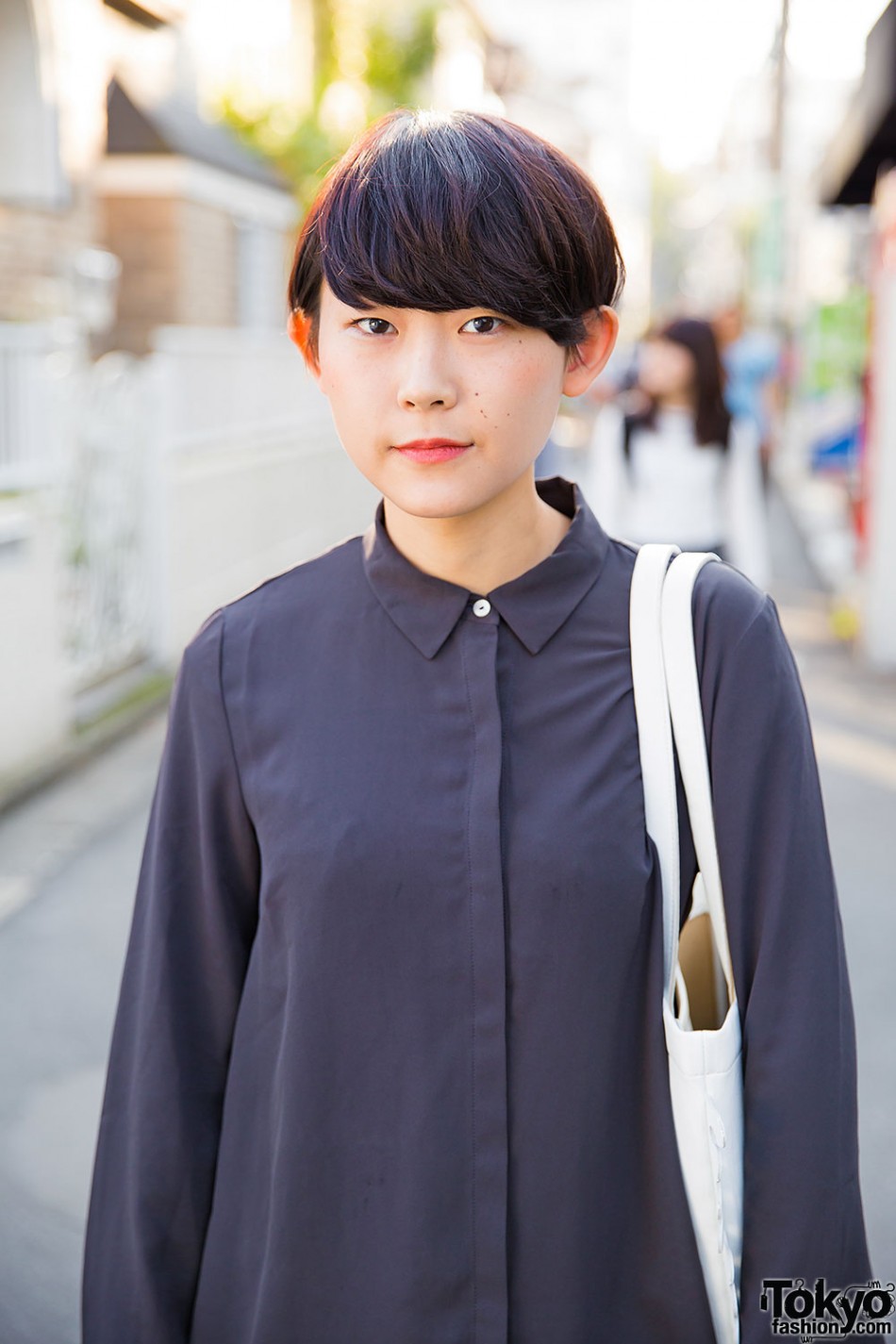 Harajuku Girl in Minimalist Fashion w/ Tokyo Bopper Milk Crown Bag ...