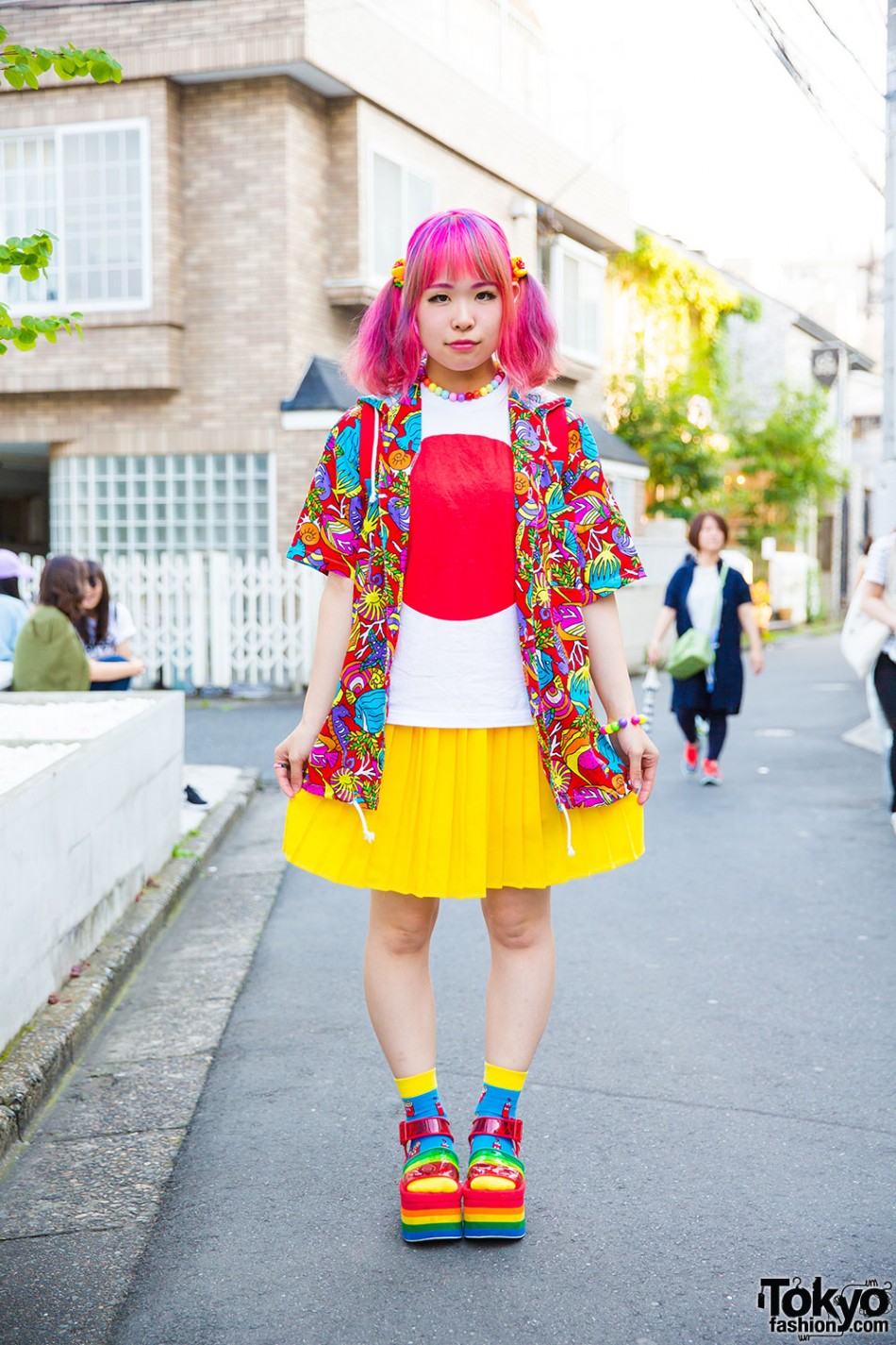 Pink-haired Harajuku Girl in Colorful Fashion w/ Kinji, Candy Stripper ...