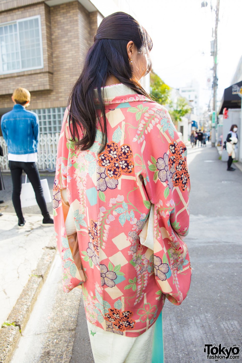 Chic Vintage Kimono Street Fashion in Harajuku – Tokyo Fashion