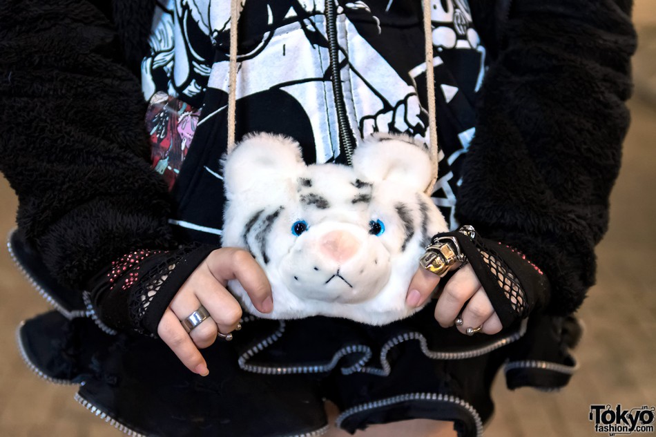 Harajuku Girl in Rock Style w/ Hypercore, ACDC Rag, Hellcat Punks ...