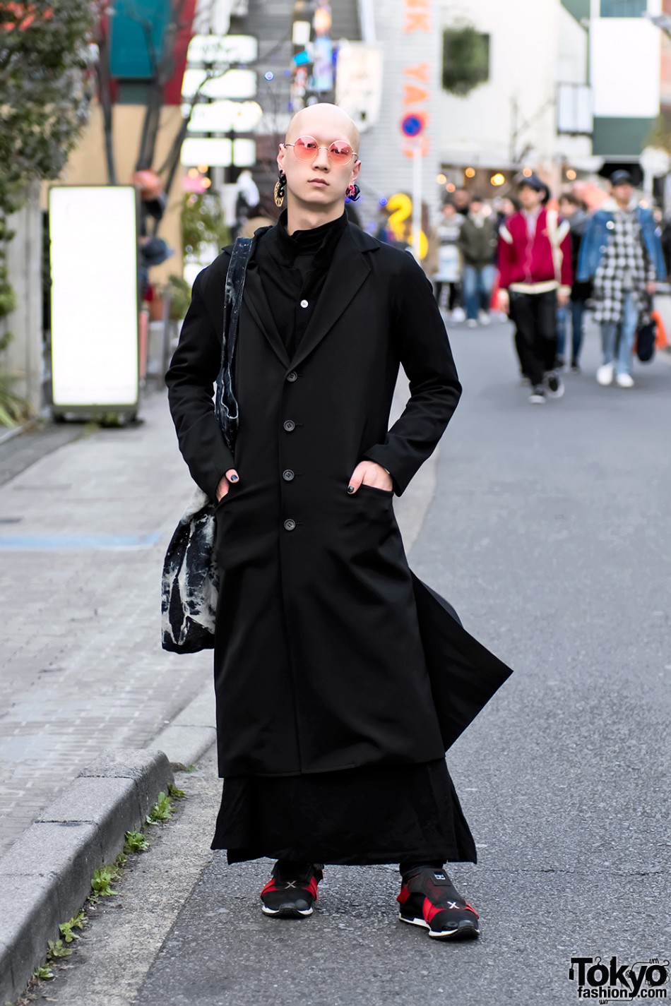 Harajuku Guy in Dark Street Style w/ Yohji Yamamoto & Monomania – Tokyo Fashion