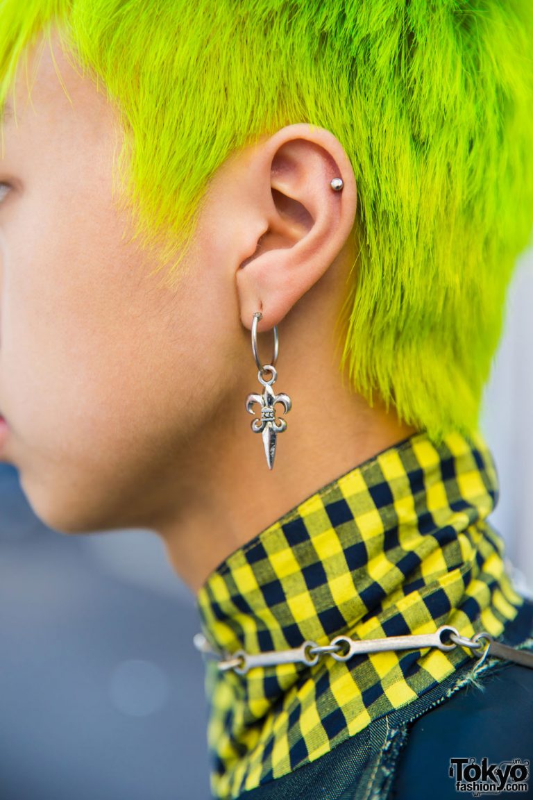 Neon-Haired Harajuku Guy in Edgy Street Style w/ PPFM, Comme des ...