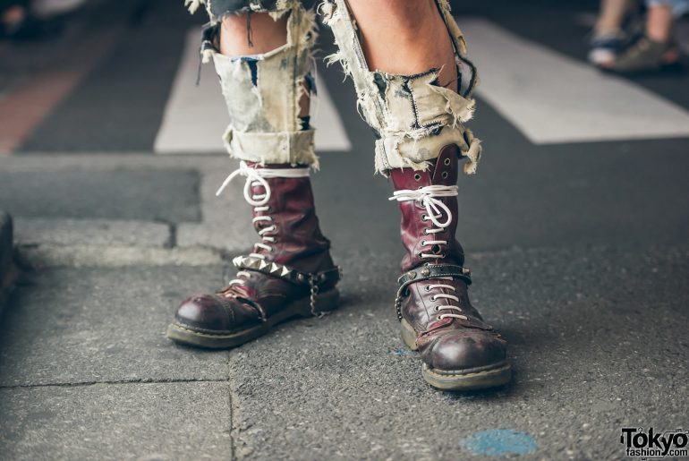 Harajuku Street Punk w/ Trihawk Hair in Who Killed Spikey Jacket? Tee, Levi’s & Solovair Boots ...