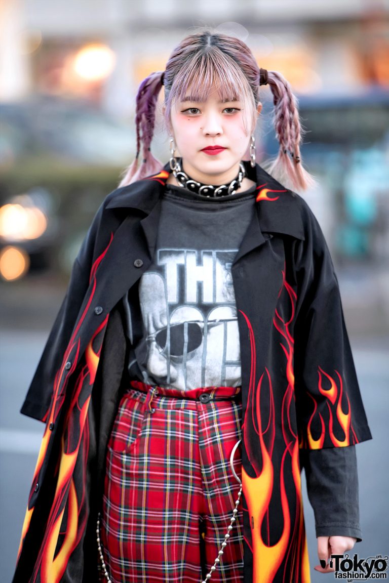 Harajuku Girls in Flame Shirt, Punk Pants, West Coast Choppers & Silver ...