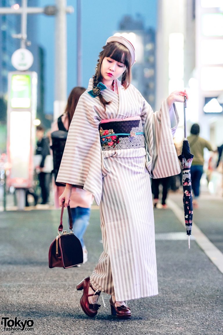Japanese Striped Kimono Street Fashion by Mamechiyo w/ Mary Jane Bow ...
