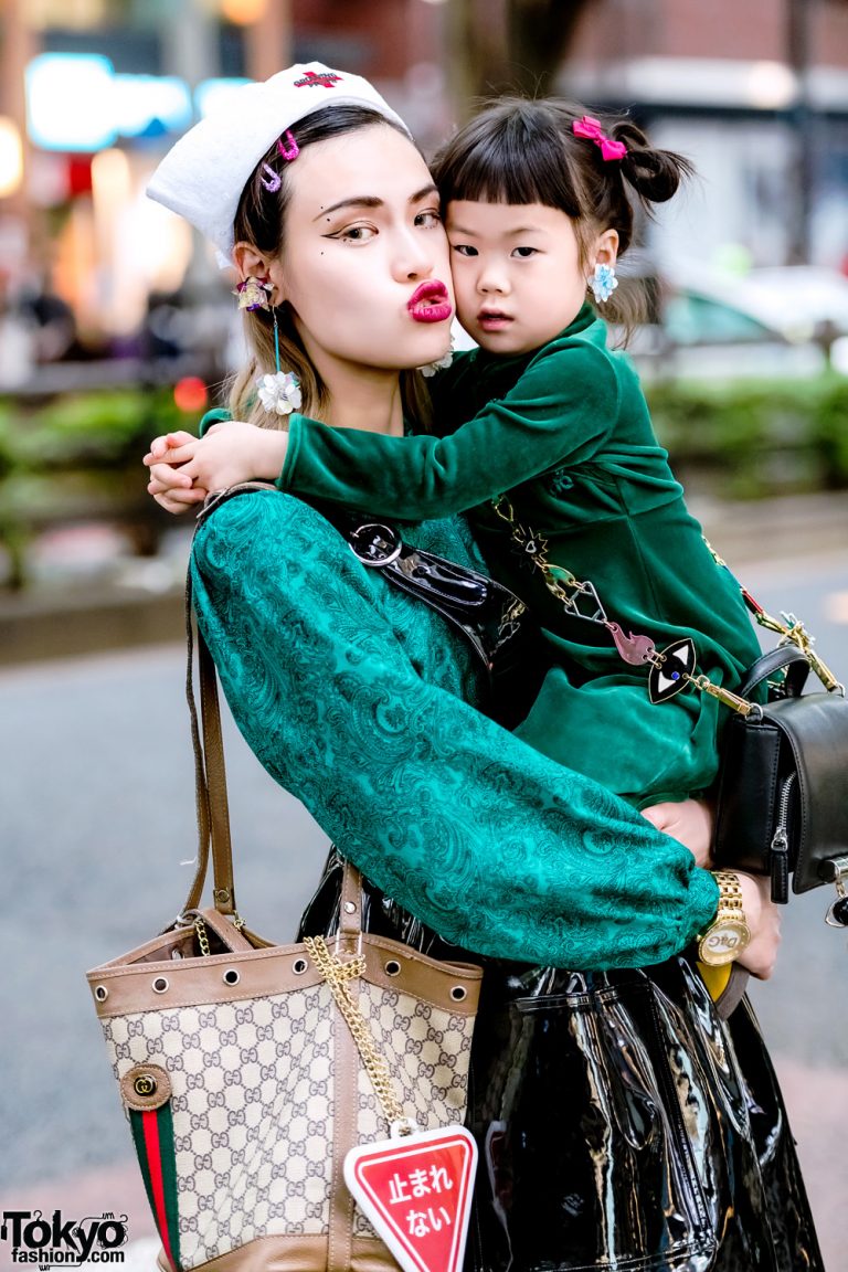 The Ivy Tokyo Jewelry Designer Mothers & Daughter Street Styles w ...