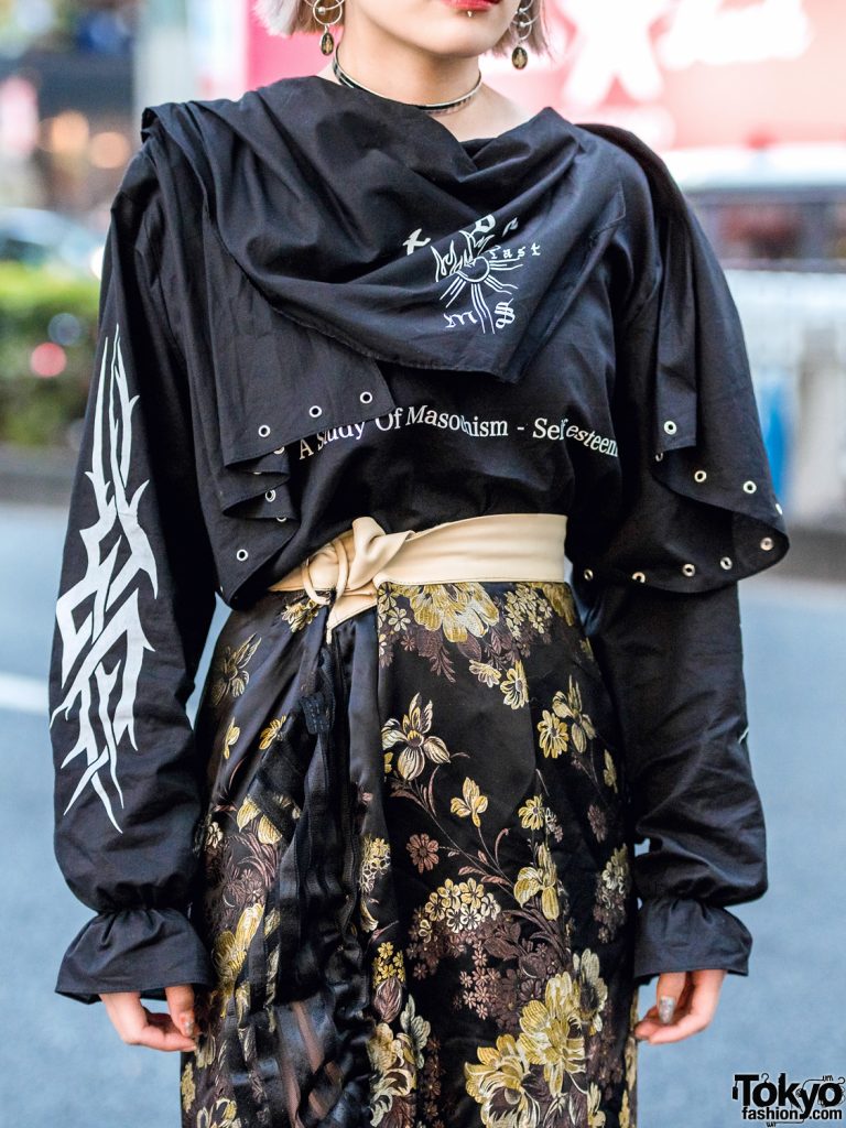 Japanese Street Styles w/ Black Floral Lace, Fishnets, M.Y.O.B., Remake ...