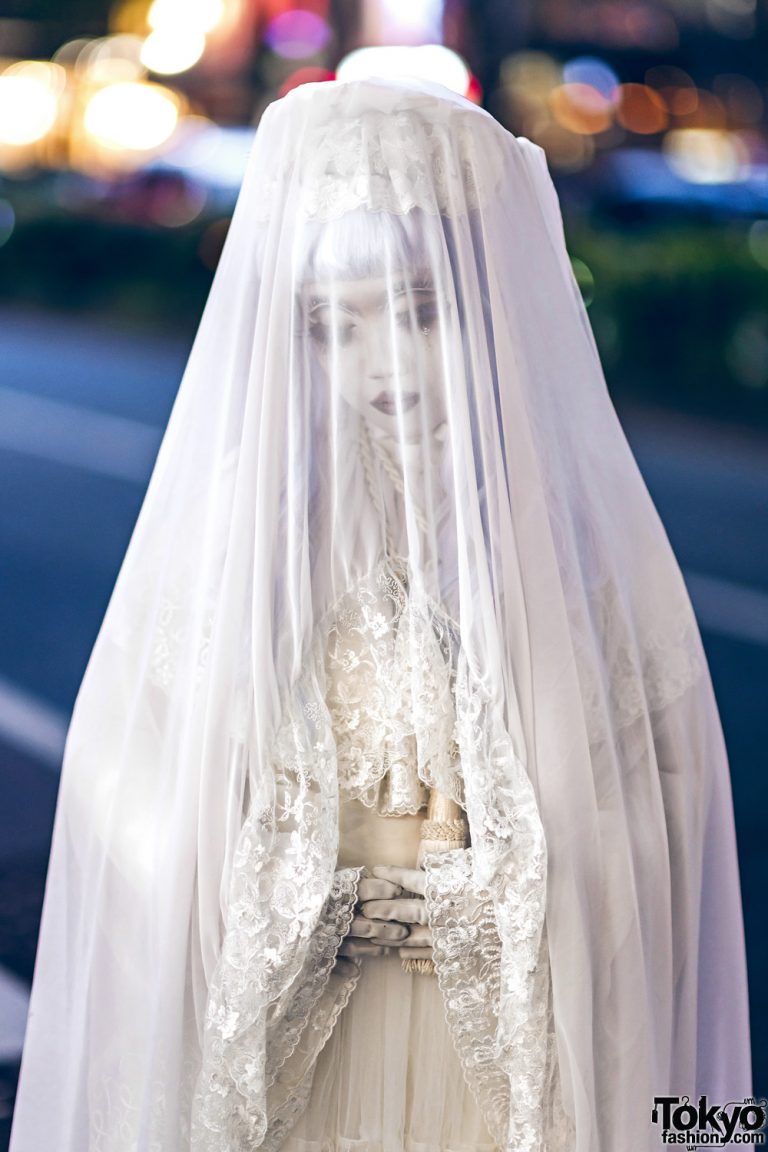 Shironuri Artist Minori in Harajuku Wearing All White Handmade ...