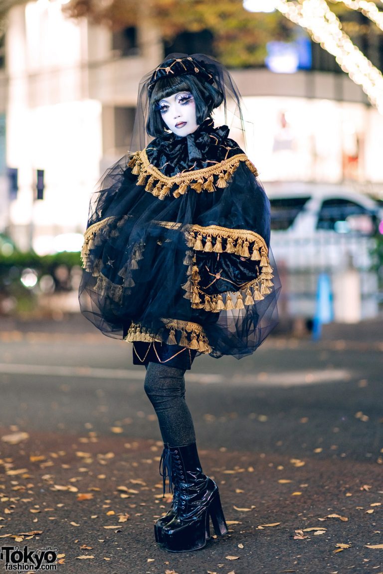 Japanese Shironuri Artist Minori in All-Black Vintage & Handmade Street ...