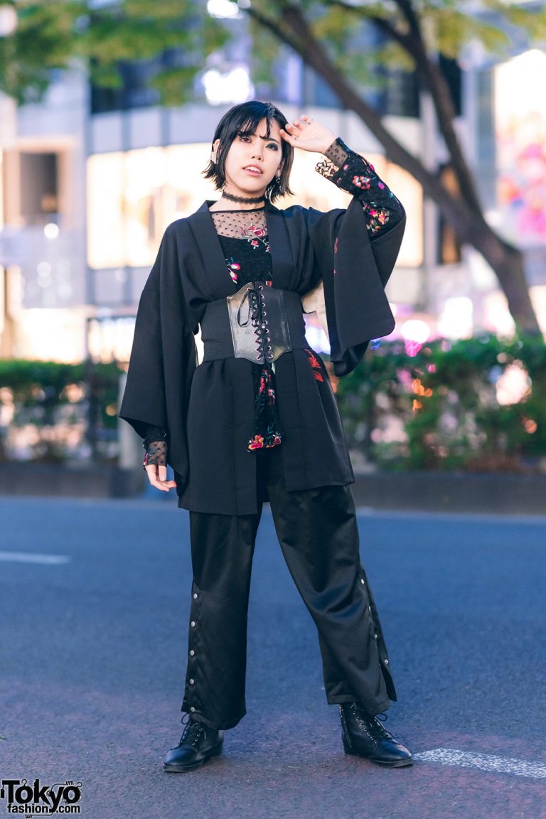 Vintage Kimono & Corset Japanese Street Style w/ Fringed Bob, Colored ...