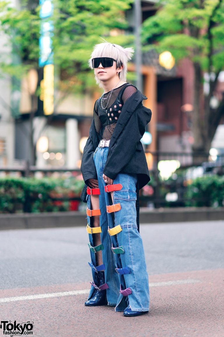 Handmade Japanese Streetwear in Harajuku w/ Ash Grey Hair, Layered Tops ...