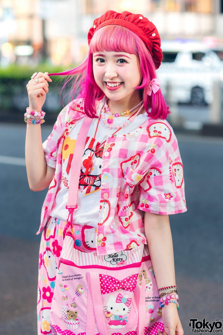 Hello Kitty Harajuku Street Style w/ Strawberry Beret, Pink Hair, Kiki2 ...
