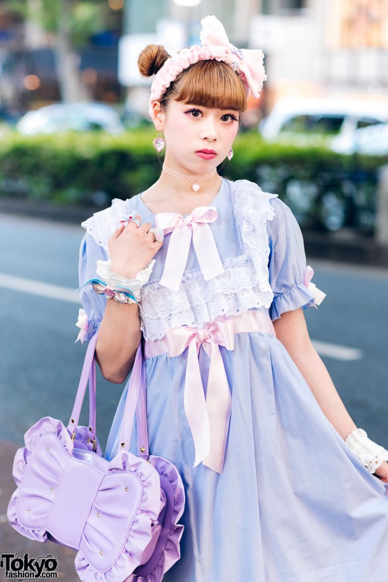 Kawaii Pastel Fashion in Harajuku w/ Twin Buns Hairstyle, Nile Perch ...