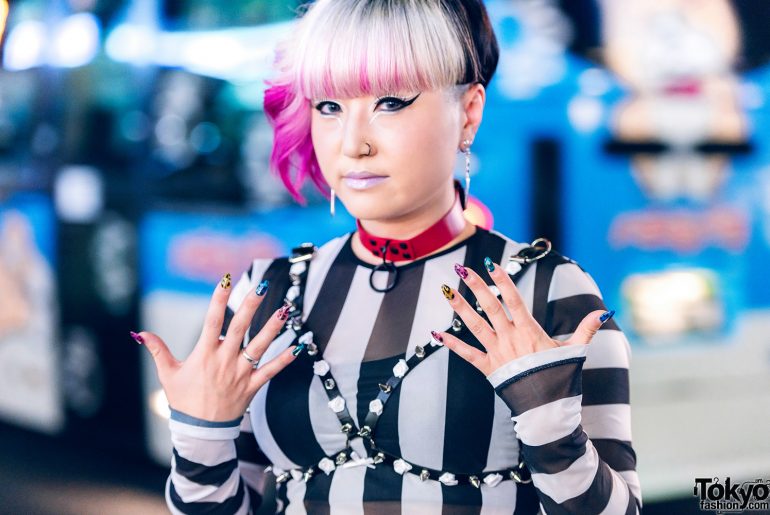 Japanese Singer/Songwriter in Monochrome Street Style w/ Pink-Tipped ...