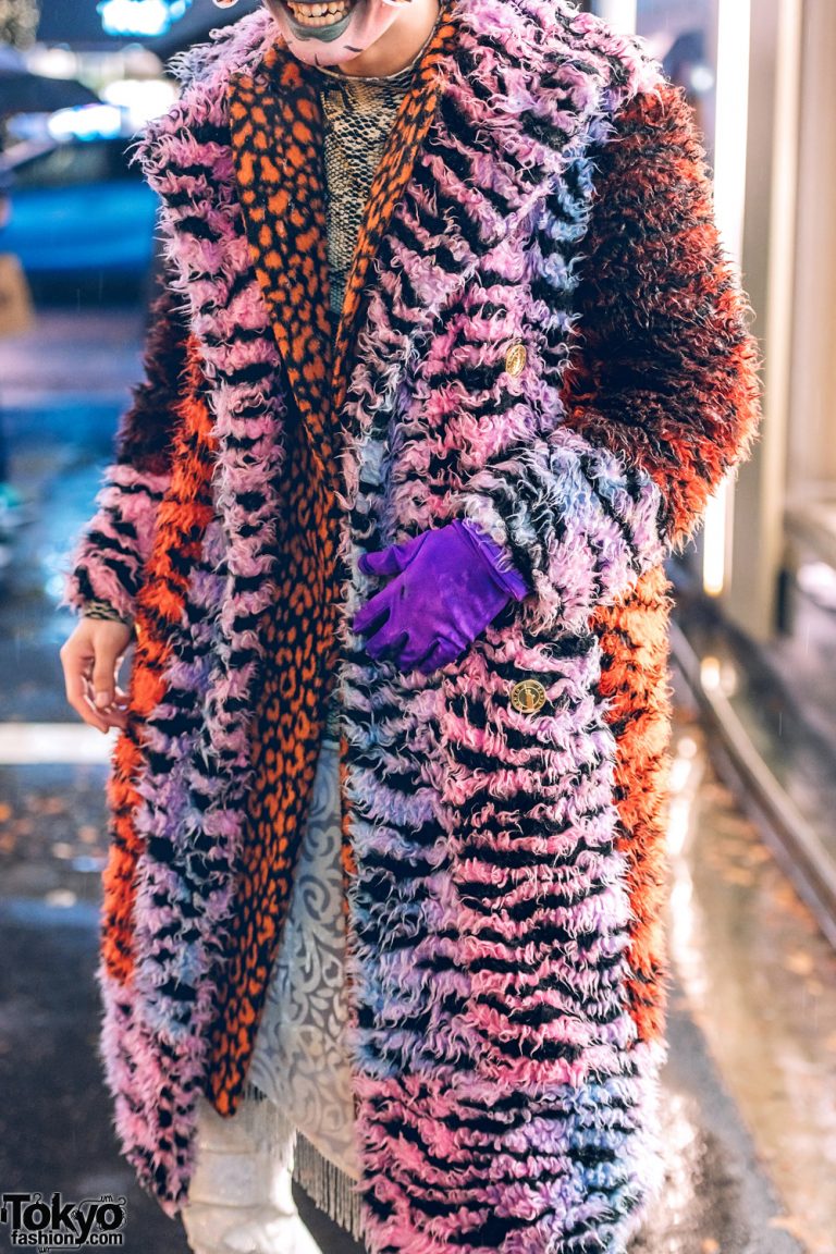 Avant-Garde Tokyo Street Style w/ Butterfly Face Makeup, Tubes ...