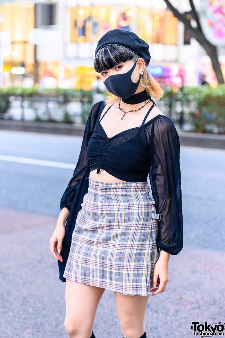 Summer Japanese Street Style w/ Two-Tone Hairstyle, Beret, Chanel ...