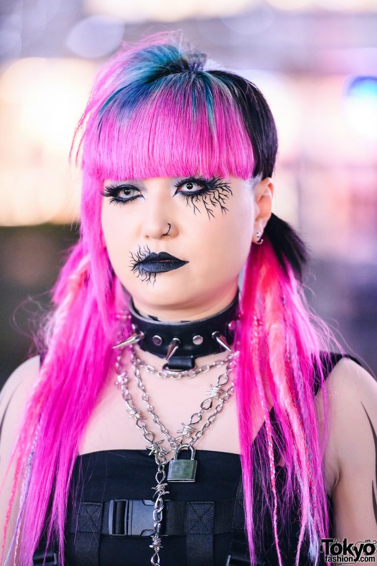 Goth Punk Tokyo Street Style w/ Cyber Hair, Cracked Makeup, Disturbia ...