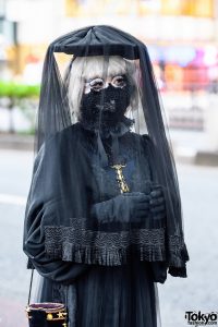 Japanese Shironuri Artist Minori in Dark Remake Harajuku Style w/ Black ...