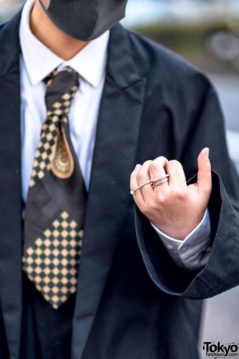 Oversized Japanese Street Style in Harajuku w/ Cotobuki Koenji Coat ...