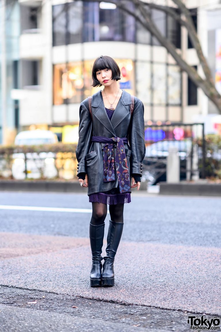 Japanese Vintage Street Style w/ Bob Hairstyle, Oversized Jacket, Scarf ...