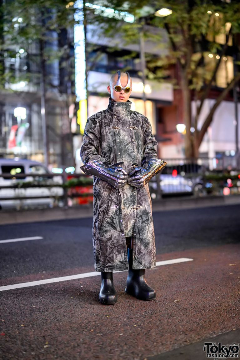 Korean Street Style in Harajuku, Japan w/ Giant Metal Glove & Thug Club ...